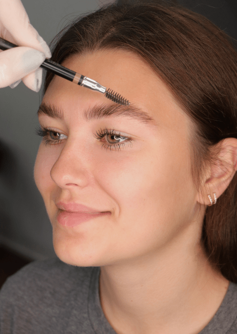 Eyebrow Correction ⭐ Price for Eyebrow Tinting at PIED-DE-POULE